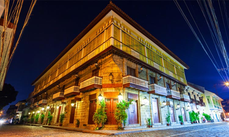 TOP 8 Long Weekend Destinations near Manila Philippines